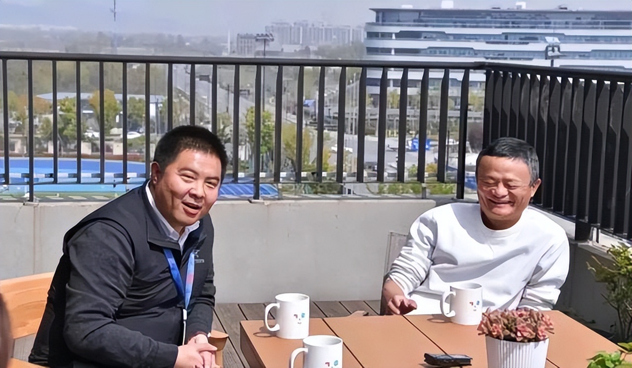 Ma Yun returned to China exhausted and gray-haired, and foreign media ...