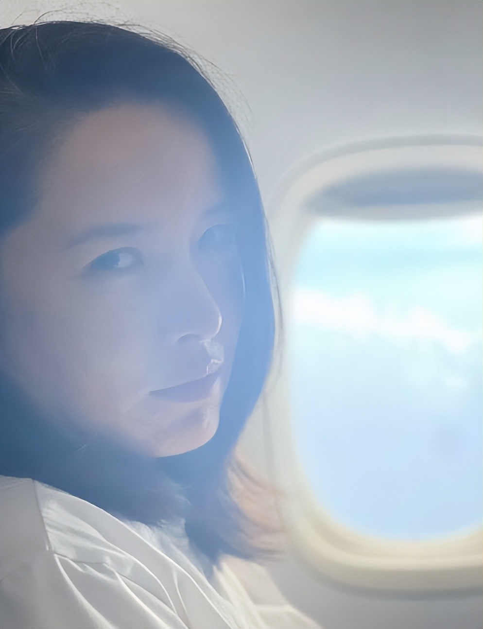 The long-lost wife of Jin Dong posted a recent photo, 45-year-old Li ...