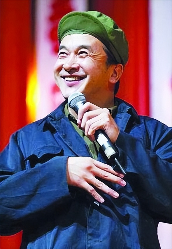 Huang Hong, who has been to the Spring Festival Gala for 24 times ...