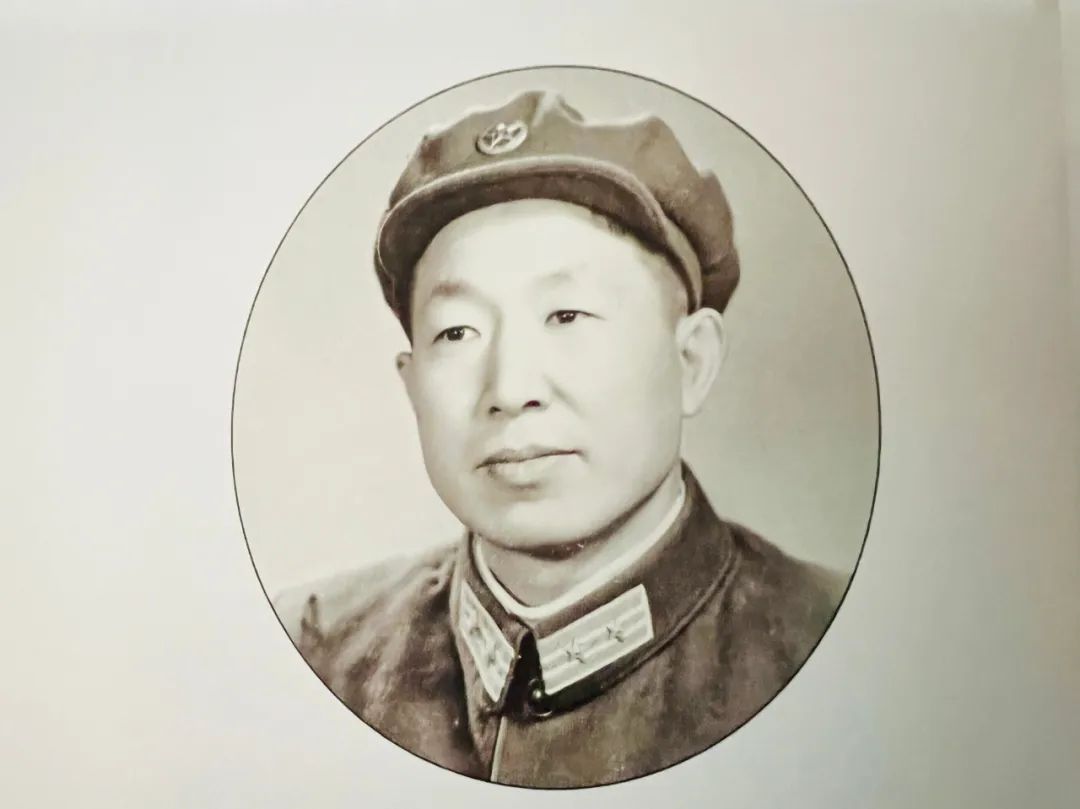 Deeply cherish uncle Zhang Molin: You used to be the backbone of the nation, and your legendary ...