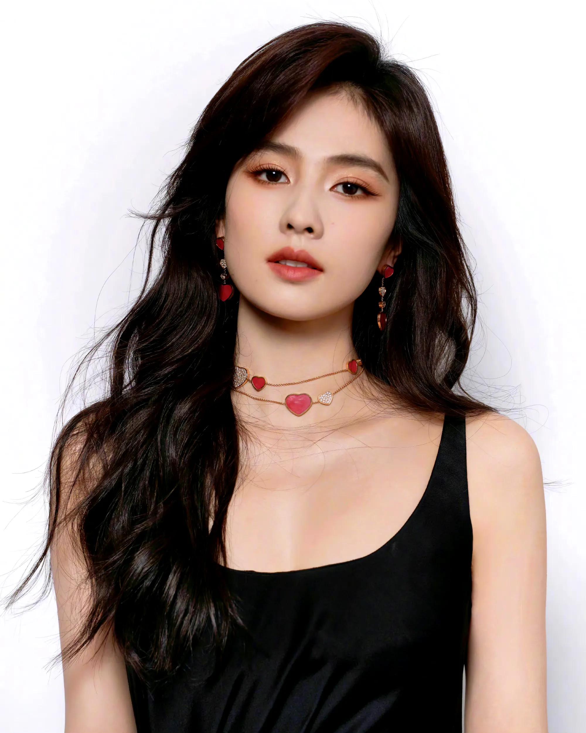 Bai Lu's appearance and acting skills are too perfect, right? - iNEWS