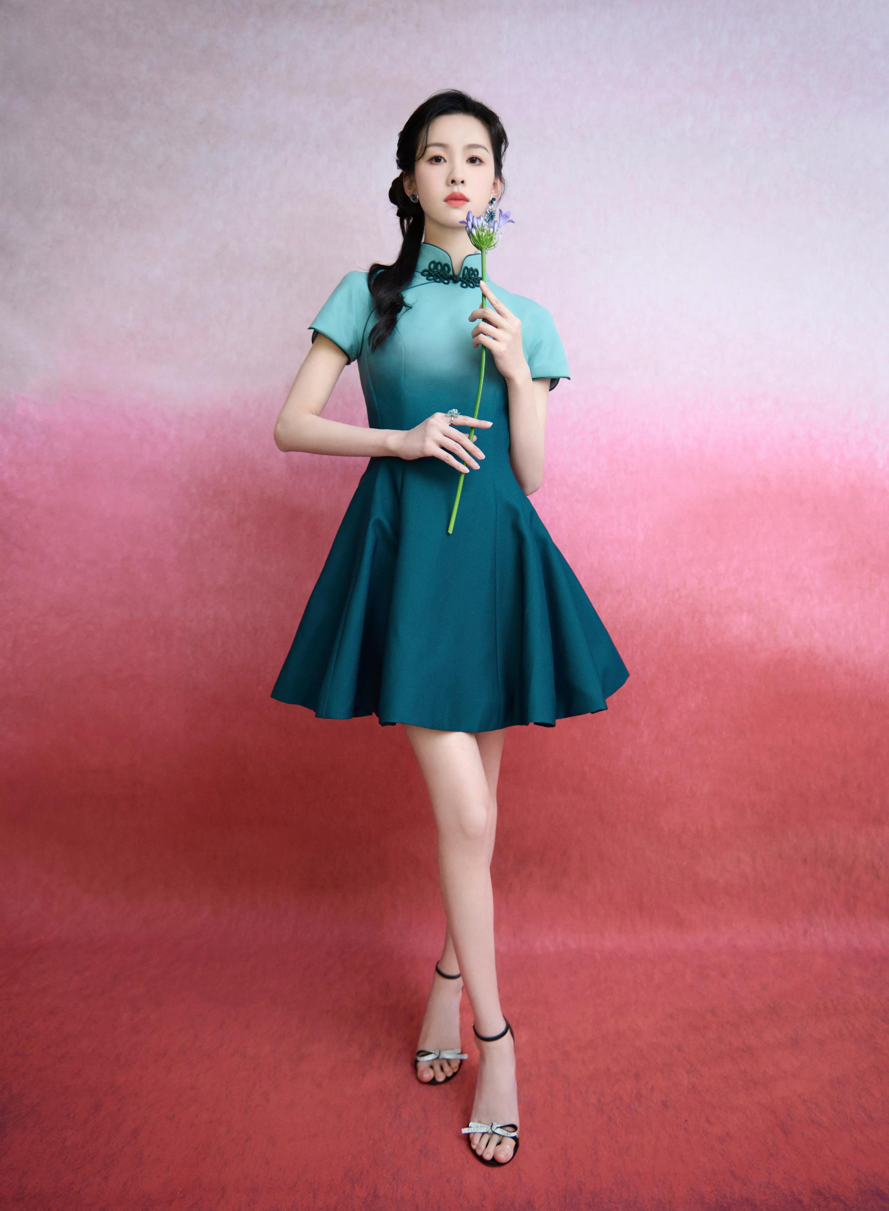 Chen Duling's photo, classical beauty, fashion and elegance - iNEWS