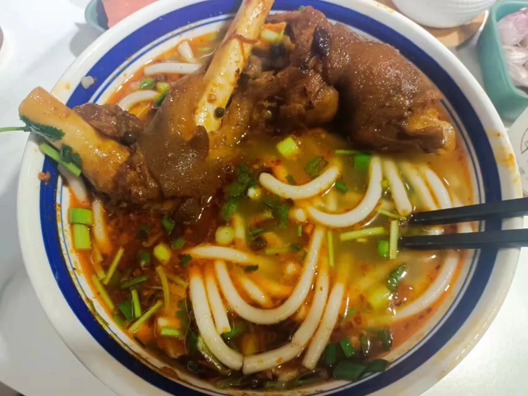 White-cut mutton, spicy braised mutton trotter, Zunyi mutton powder is ...