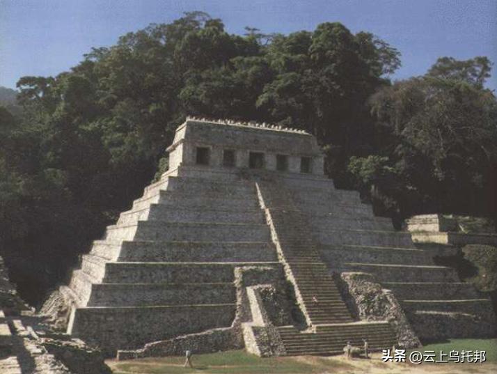 Try to analyze the Mayan culture and art, what is special about the ...