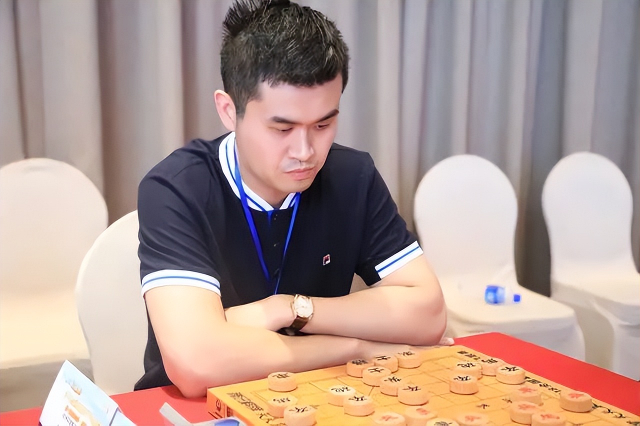 Comparison of Hu Ronghua and Wang Tianyi's strengths and weaknesses ...