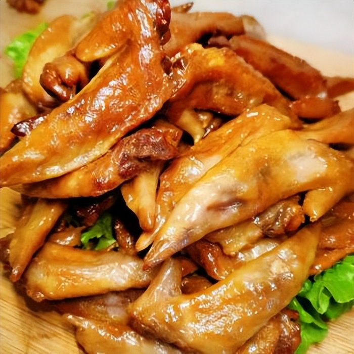 The tip of chicken wings is so delicious, the old chef will teach you ...