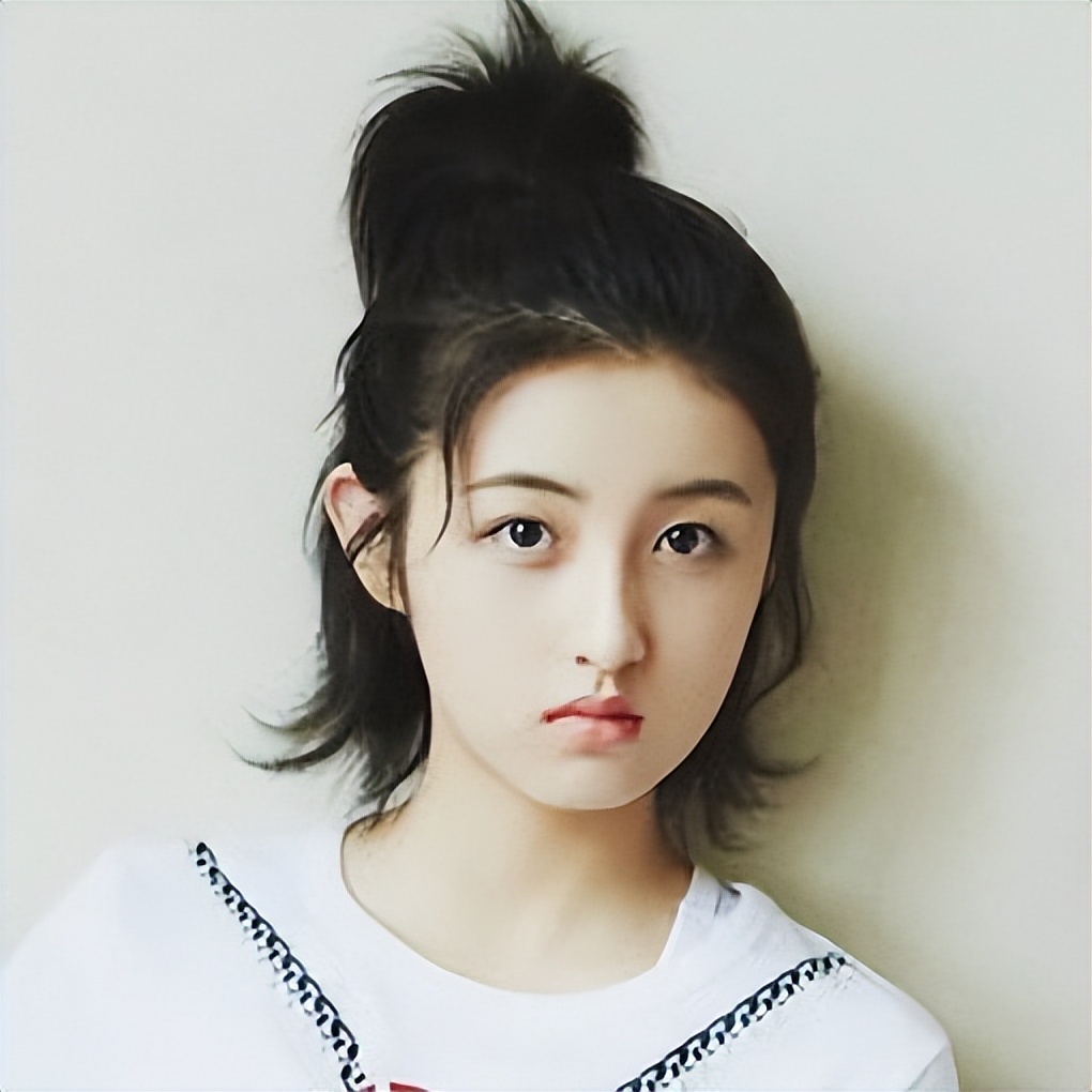 After Chen Xiaoxu, the most suitable person to play Lin Daiyu is Zhang ...