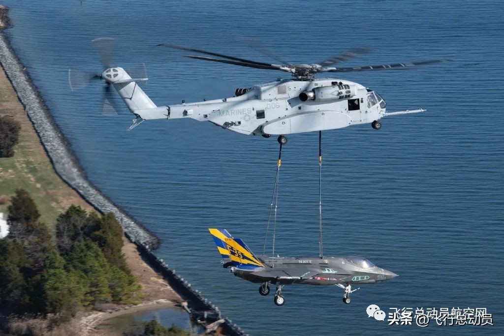 The US Marine Corps uses CH-53K helicopters for lifting F-35C fighter ...