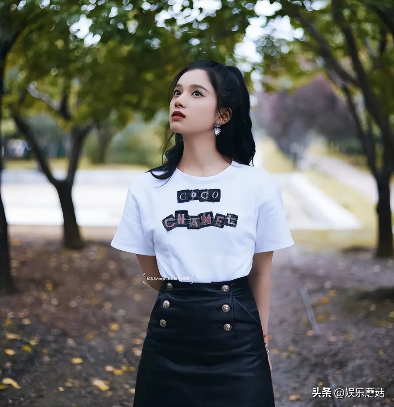 Zhang Jingyi is full of resources: she debuted as Chen Kun's daughter ...