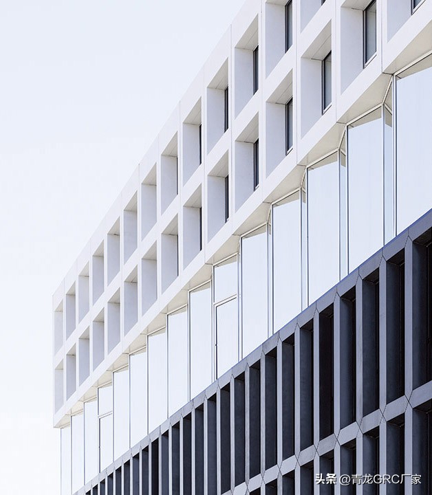 What are the structural characteristics of UHPC board, an emerging ...