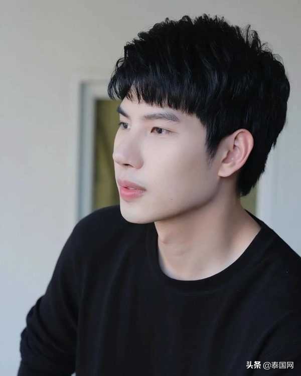 Thai star Max breaks up with Mook - iNEWS