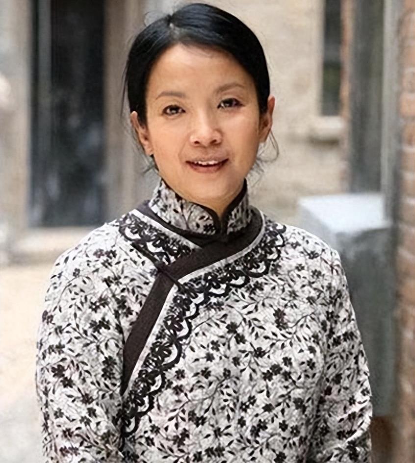 Lu Liping, who was once passionate, is now living her own life abroad. - iMedia