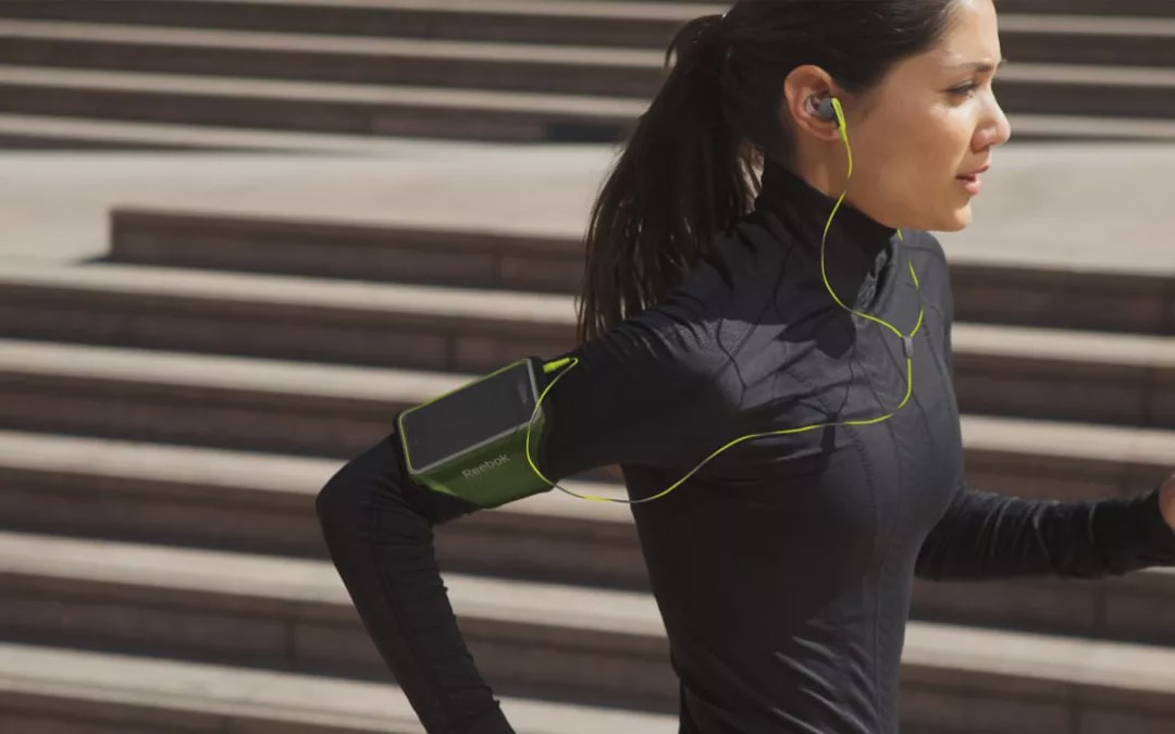 [Music] Running and listening to music can reduce fatigue and make you ...