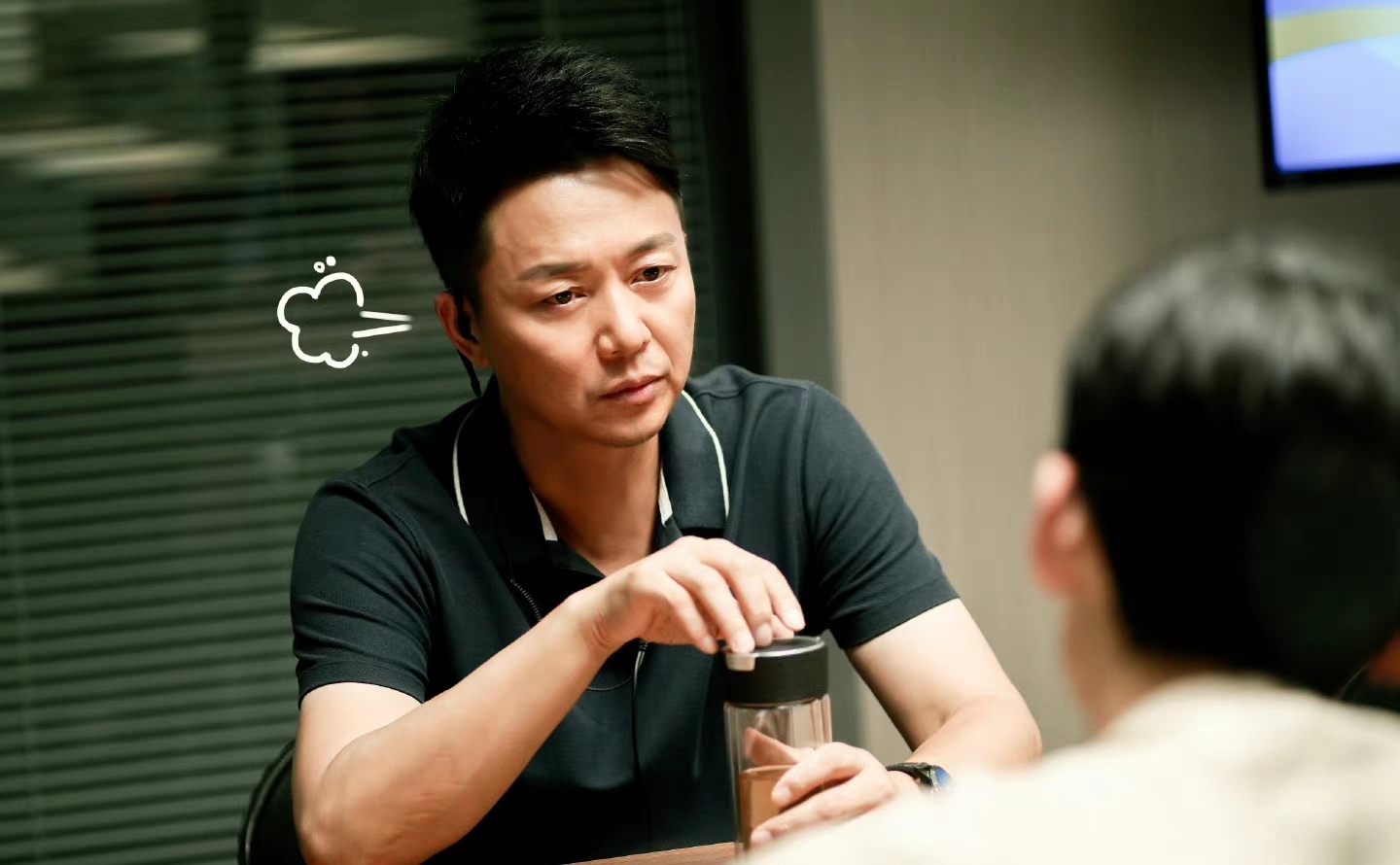 After finishing "The Beginning", Liu Yijun was ruthlessly handsome - iNEWS