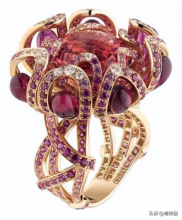 The significance and social status of Germanic jewelry in medieval ...