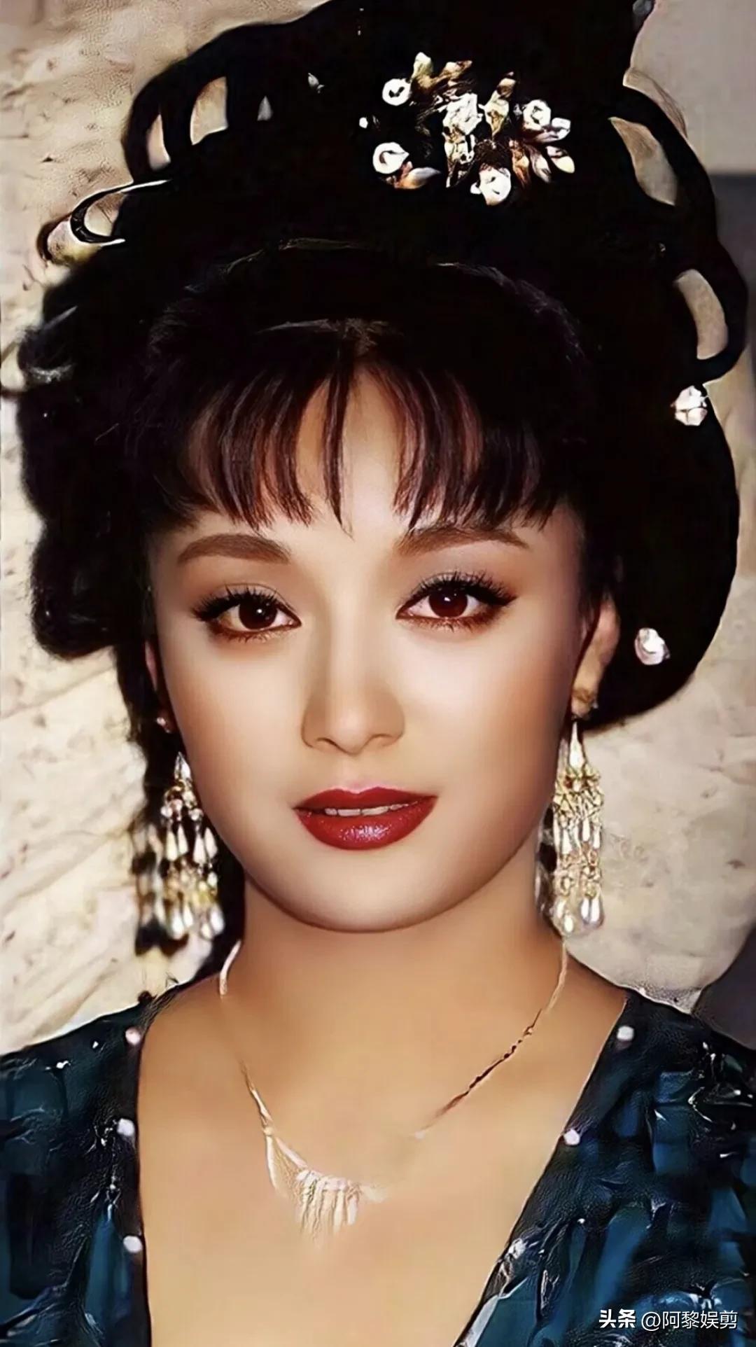 Concubine Xiao Shu played by Yu Hui: national beauty and heavenly appearance, immortal and ...