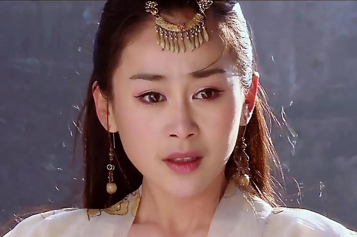 Zhou Yang is so pretty - iNEWS