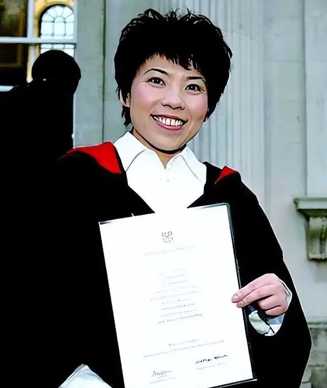 Deng Yaping talks about the reasons for deciding to pursue a Ph.D., don ...