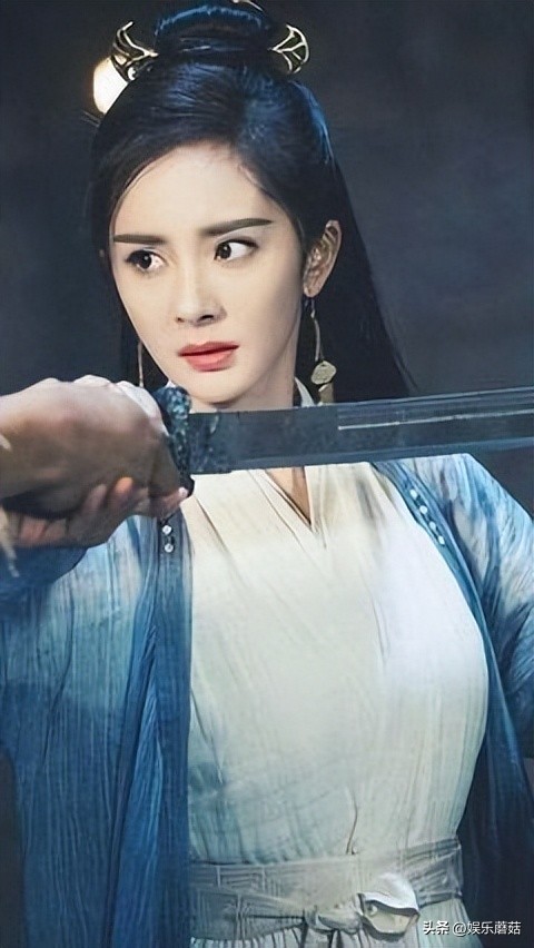 Behind the 36-year-old being forced to praise his appearance is Yang Mi ...