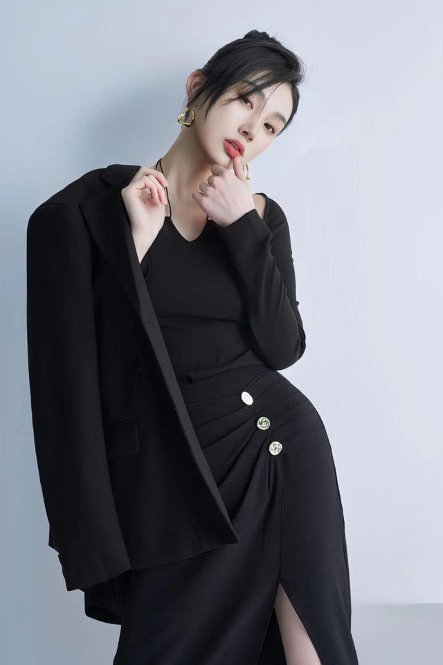 "Post-95" Li Junzi: Expressing the beauty of the nation with short ...