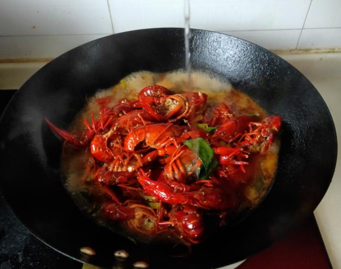 Tips for making crayfish: the meat is firm and tastes good, making you ...
