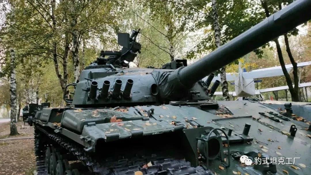 Soviet high-precision combat tank T-64 - iNEWS