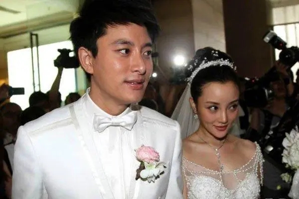 Fake innocence, pretending to be a schoolmaster, a good man, a star who ...