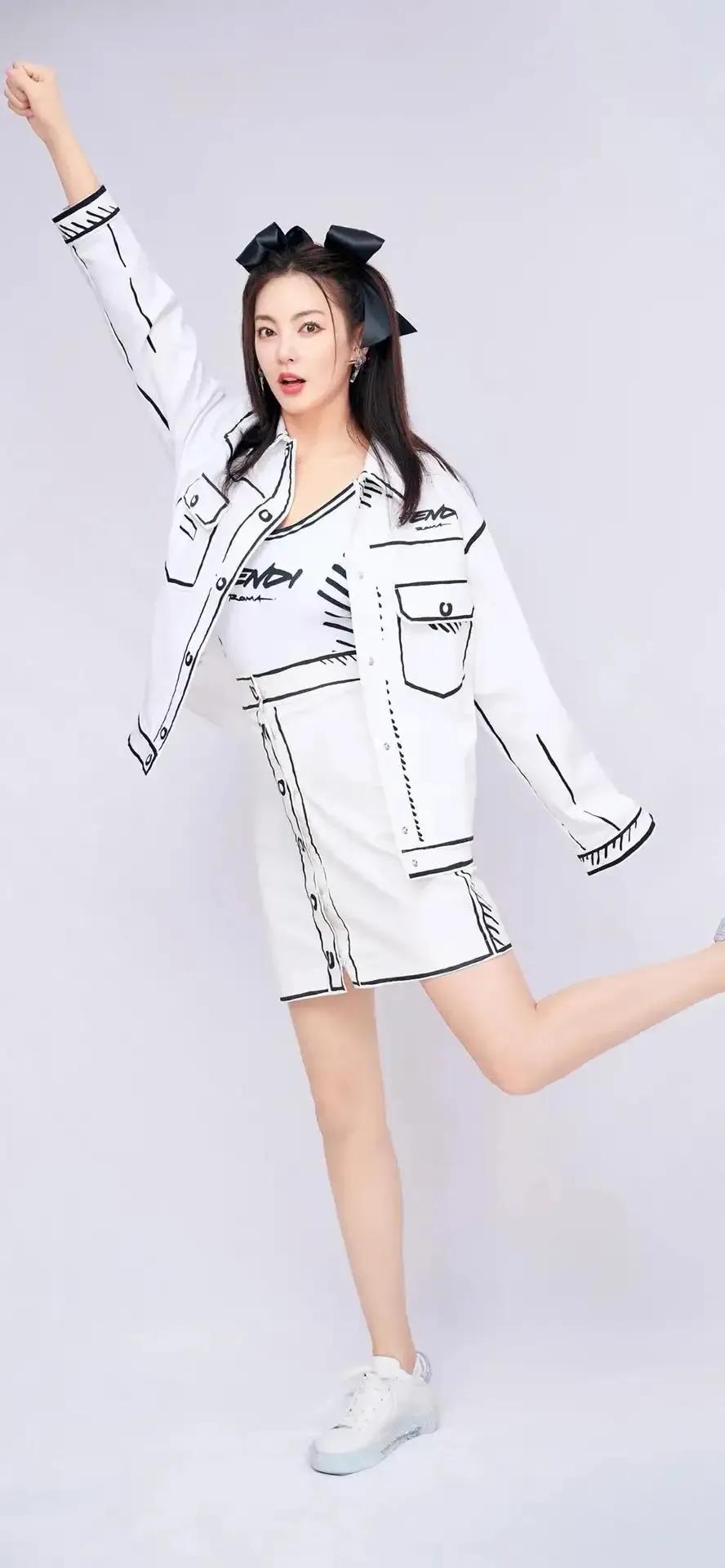 Beautiful Qin Lan and Zhang Yuqi - iMedia