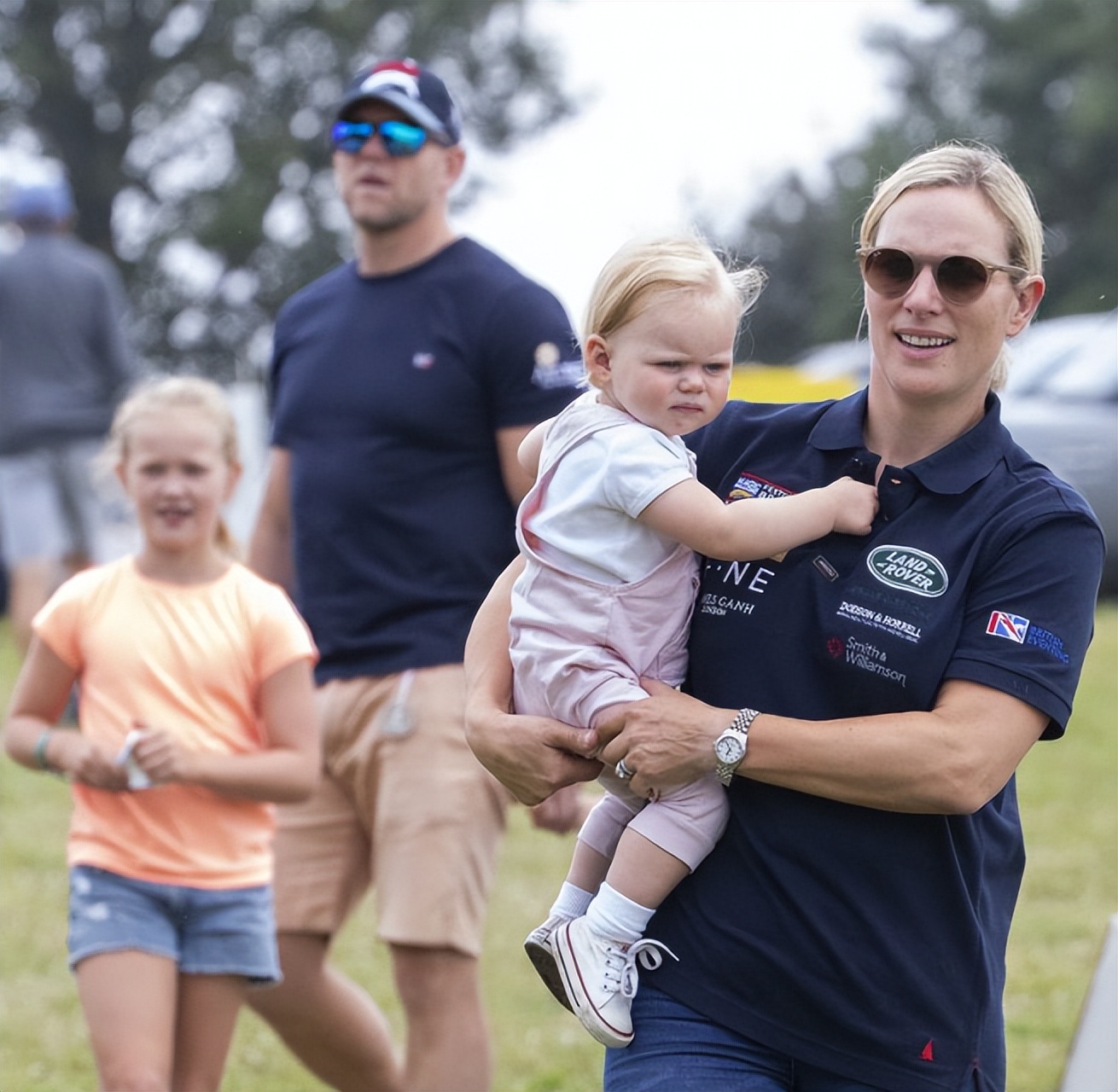 Zara Tindall and Mike Tindall's wedding 'shunned' by this family member ...