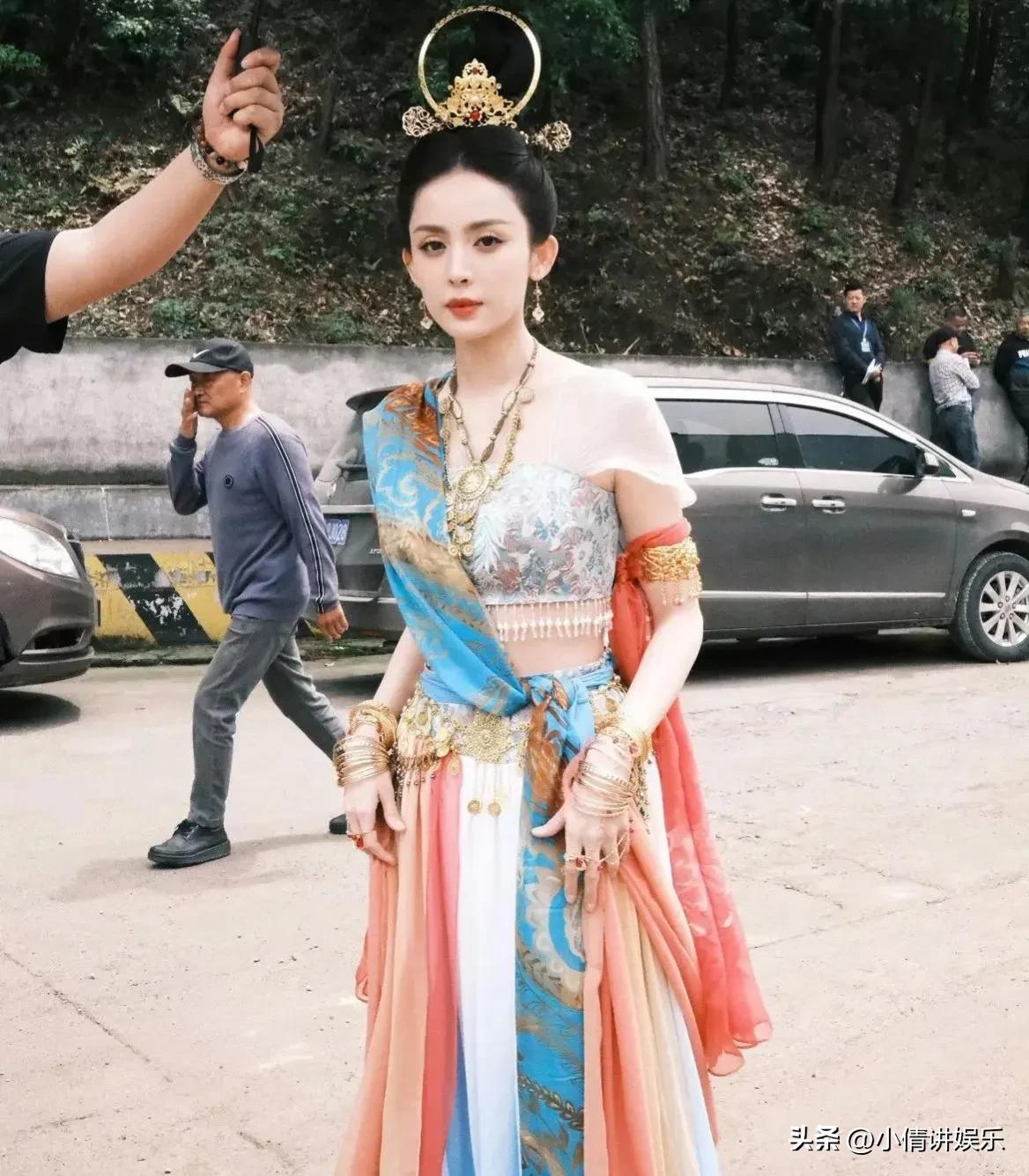 Guli Nazha Dunhuang Goddess looks beautiful again, she is like a fairy ...