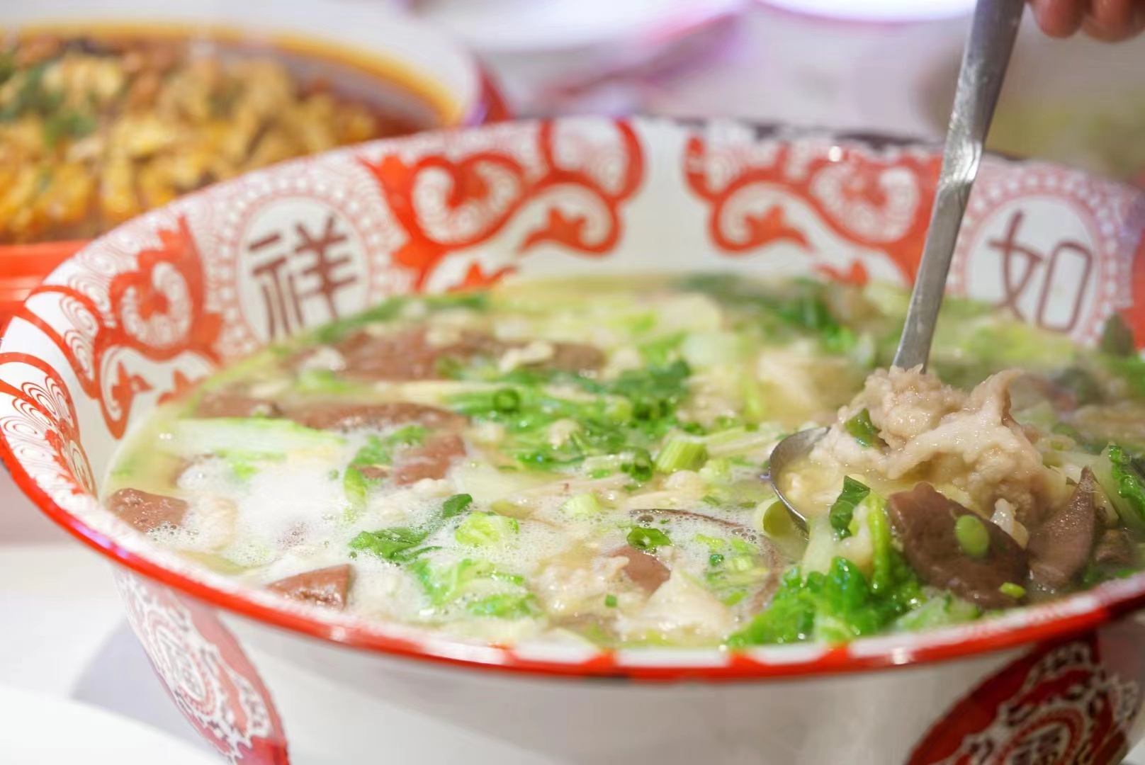 The authentic food of Anchovy Bishan Rabbit drooling after eating and ...