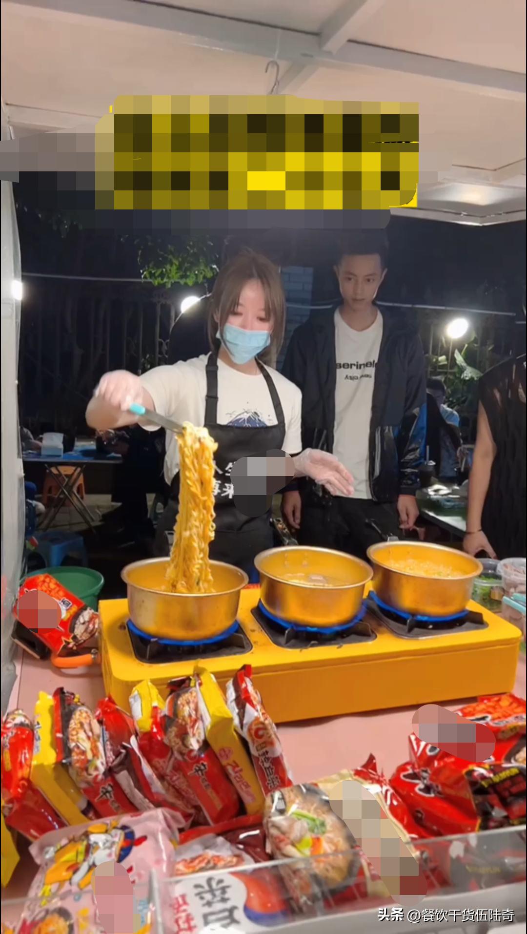 Setting up a stall to sell instant noodles?Someone did it, and it was ...
