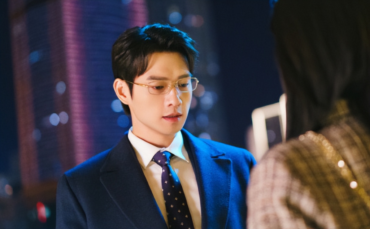 Wei Daxun took on another new drama. After seeing the heroine, netizens ...