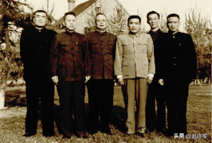 A general who came out of the New Fourth Army (150) - Major General ...