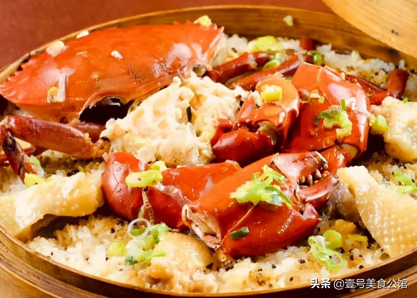 Glutinous rice with swimming crabs, simple steaming is too delicious ...