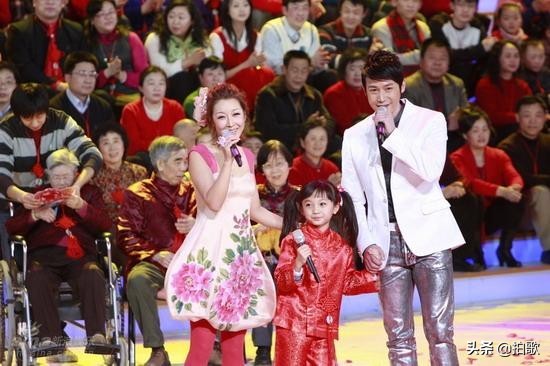 Sun Yue appeared on the stage again after many years, the atmosphere of ...