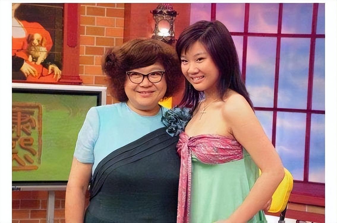 Zheng Xinyi broke down and showed up, her 68 million inheritance is afraid of being cheated by ...