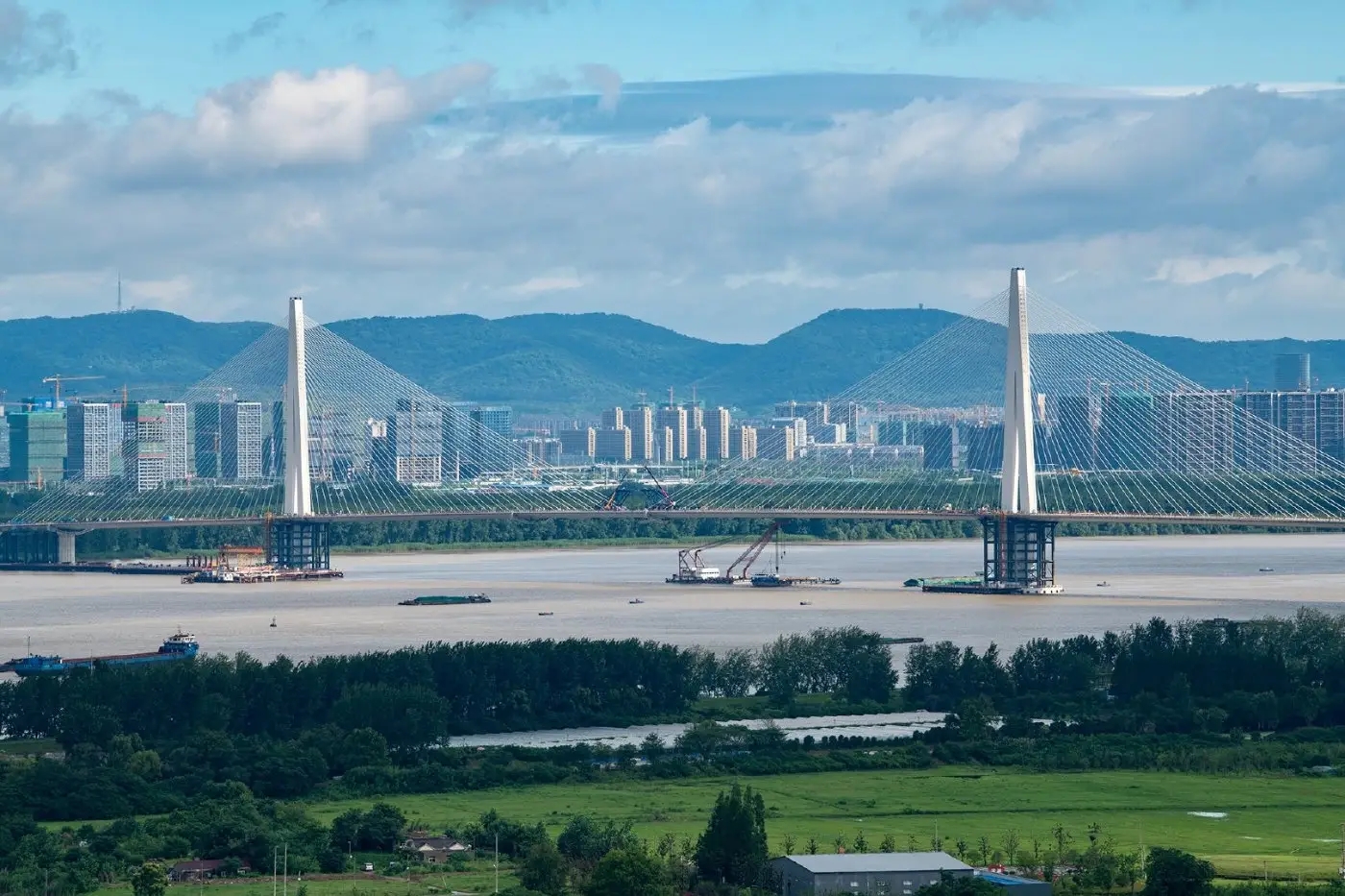 Nanjing Jianye Jiangxinzhou (Seven Wonders) - iNEWS