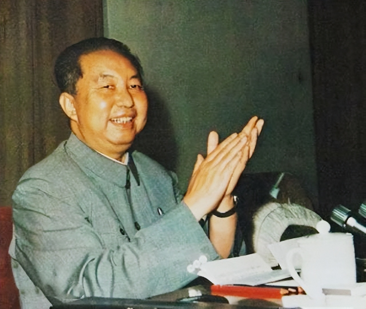 In 1976, Marshal Ye asked Comrade Guofeng two questions. After he ...