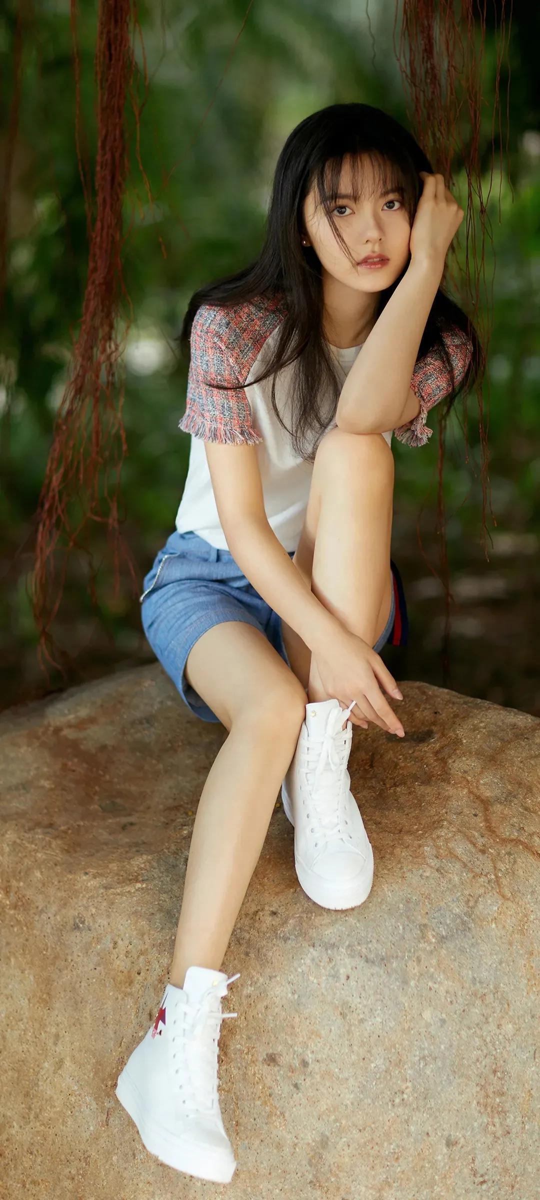 Zhao Jinmai's full screen mobile wallpaper - iNEWS