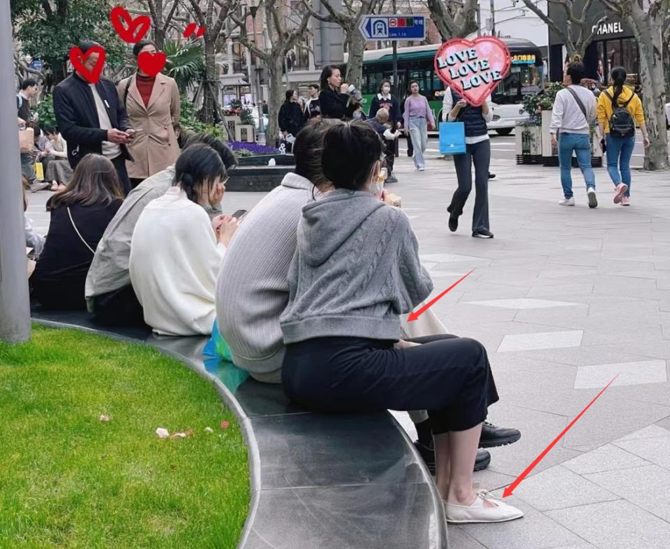 Jin Dachuan and his wife were in the same frame for the first time after marriage, Ju Xiaowen's ...