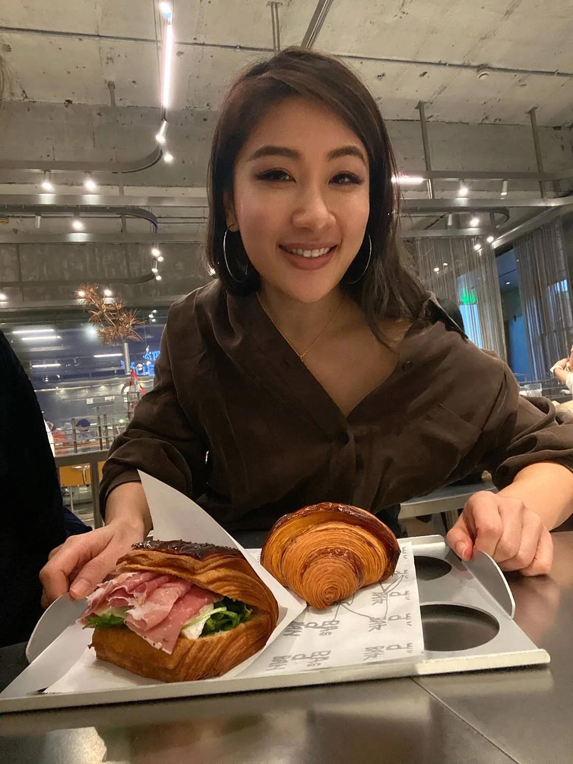 Taiwanese female singer Liu Mingxiang - iNEWS