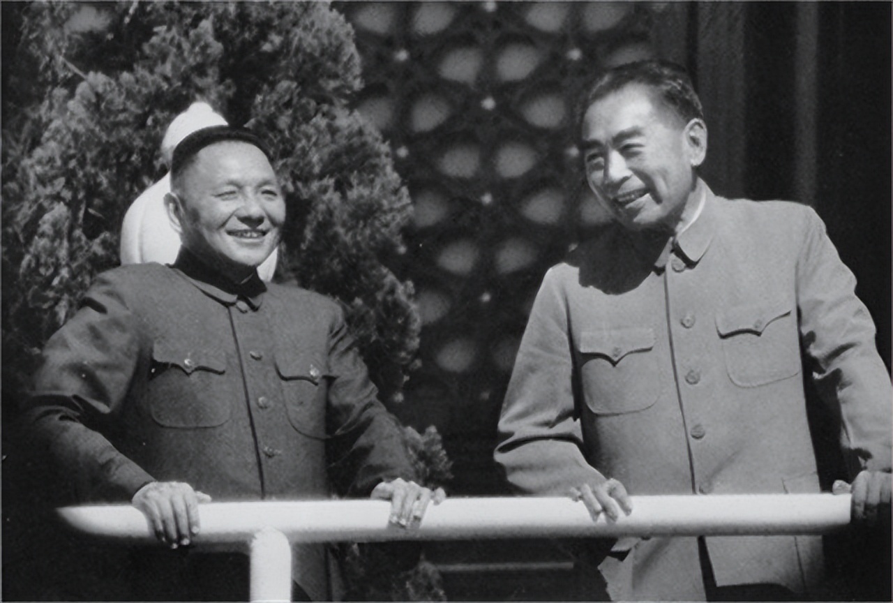 Mao Zedong sent eight words to Deng Xiaoping on the spot, knocking on ...