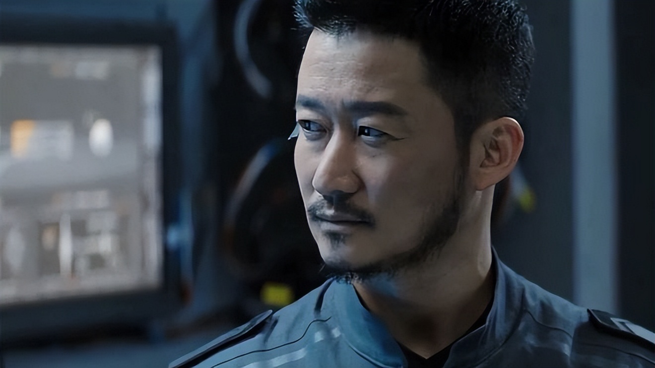 How miserable is Liu Peiqiang in "The Wandering Earth II"? Except for his son Liu Qi, all the ...