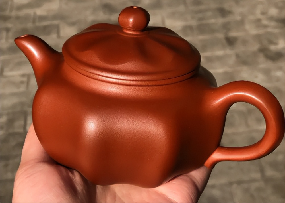 What kind of unique charm does the carved decoration technique of ...