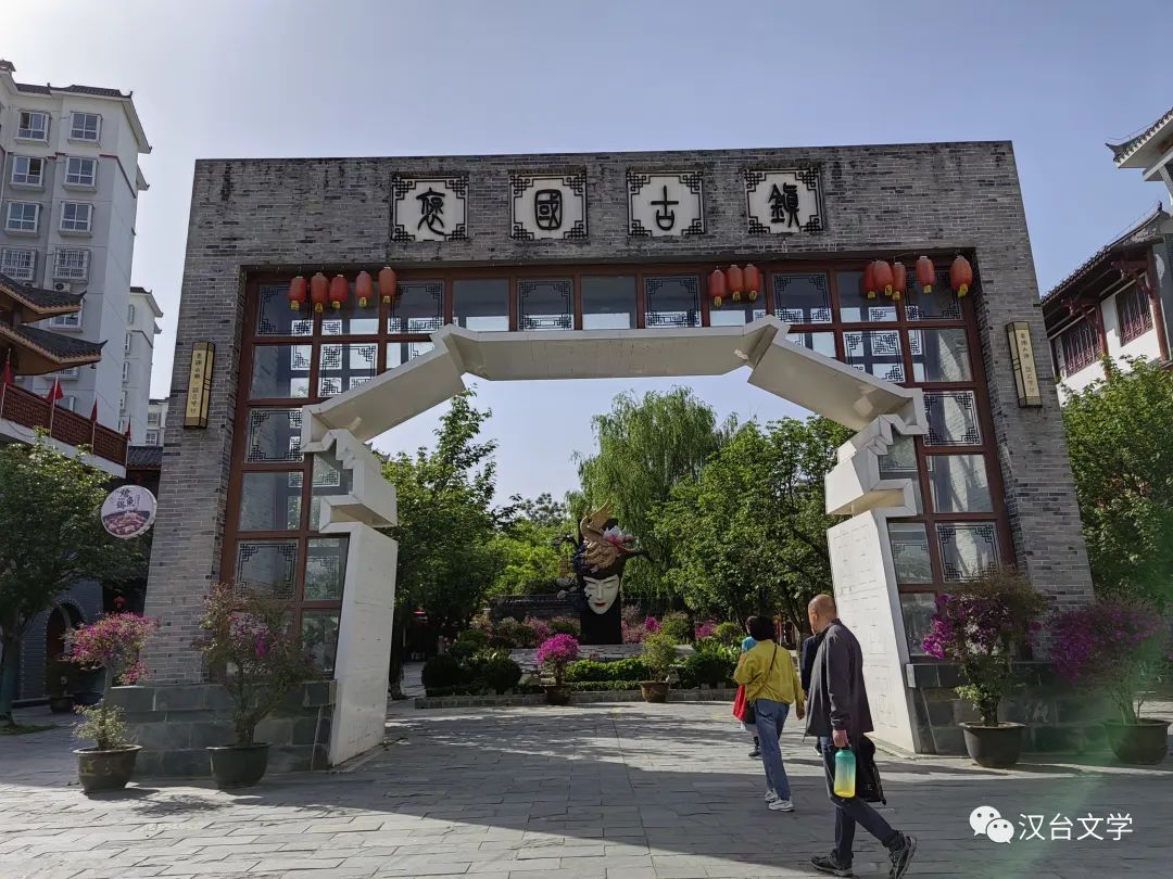 Chen Wanjun [Literature Appreciation] Why is it hard to buy a smile - iNEWS