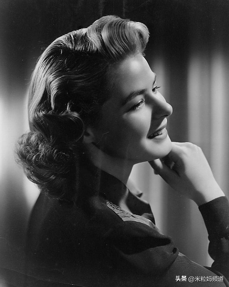 She is the first Chinese "Bond Girl", 30 years earlier than Michelle ...