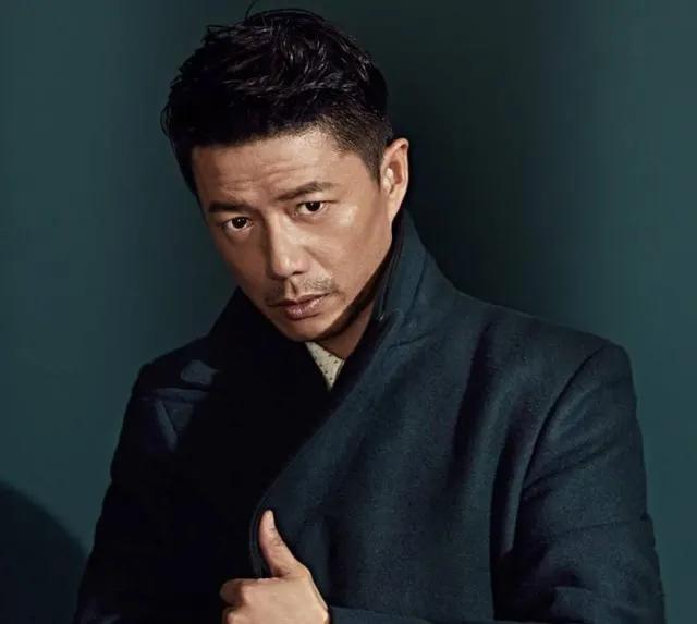 Who is Luo Ji who plays half of his face in "Three-Body Problem"? - iMedia