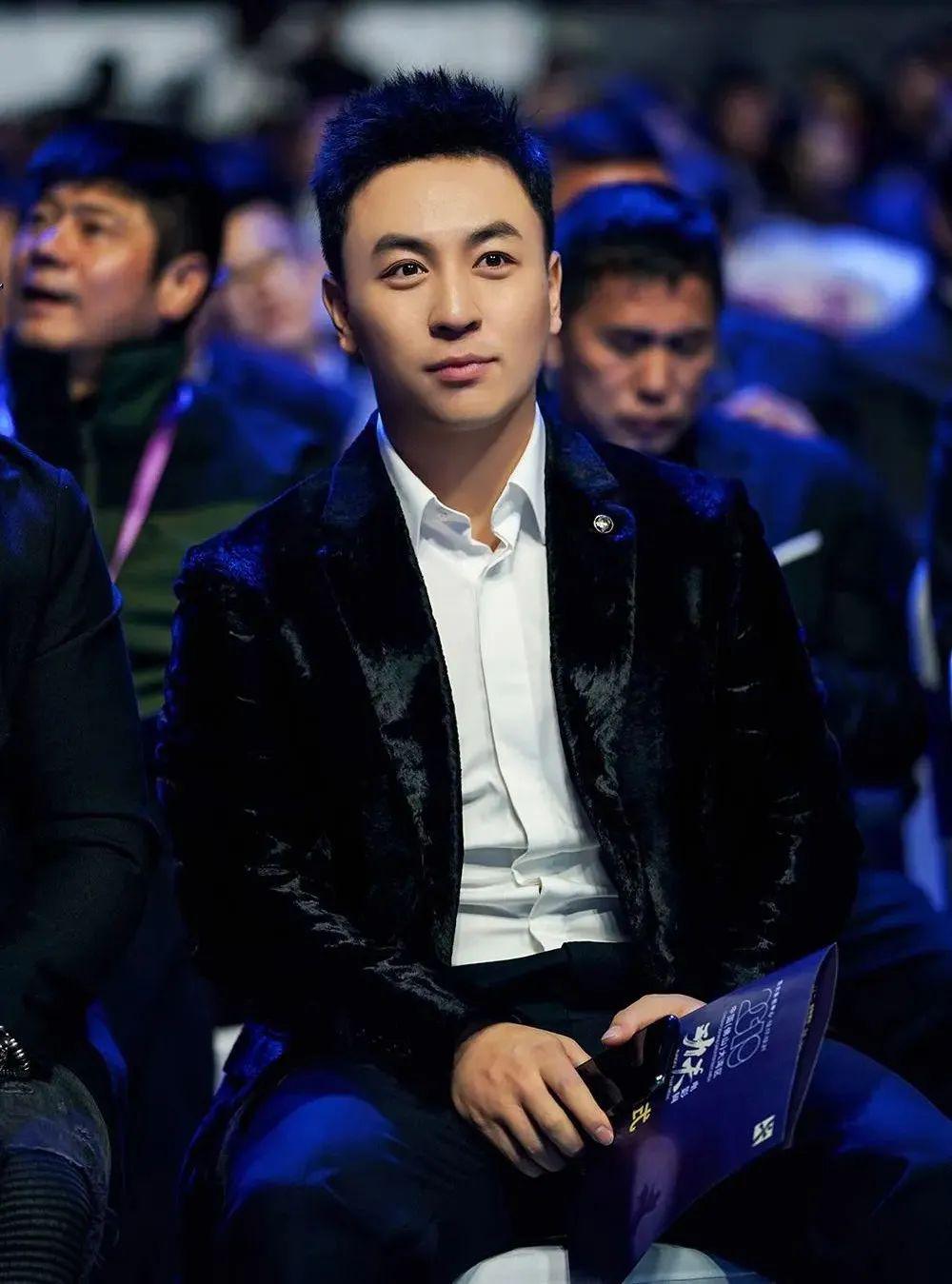 How did Shi Xiaolong, the hottest child star, fail? - iMedia