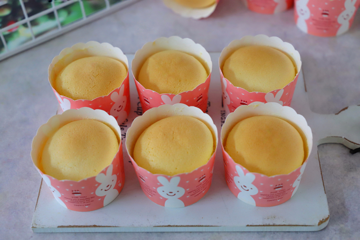 A cup cake that even a novice baker can succeed at once, soft and ...